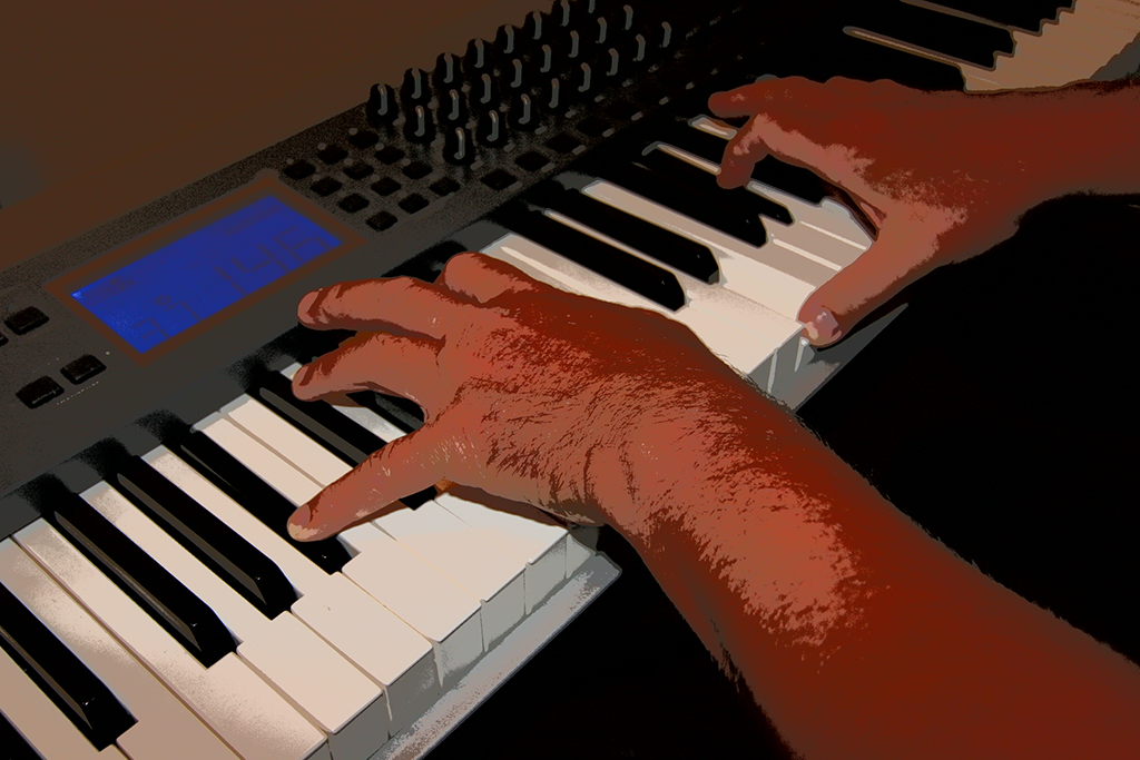 The Creator - FUTUREWORLD ORCHESTRA - Inspiring Synth-Pop Music from ...